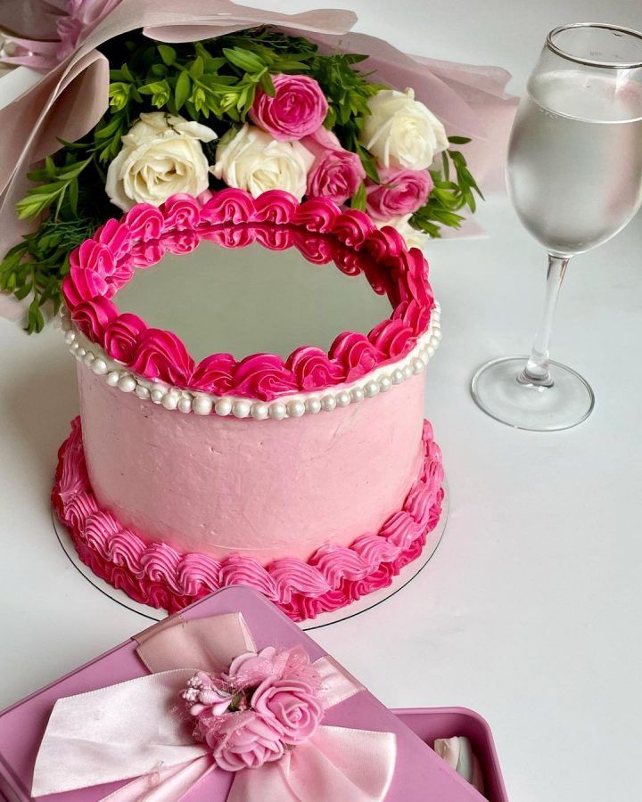 Selfie cakes are the new sweet obsession on the dessert block!