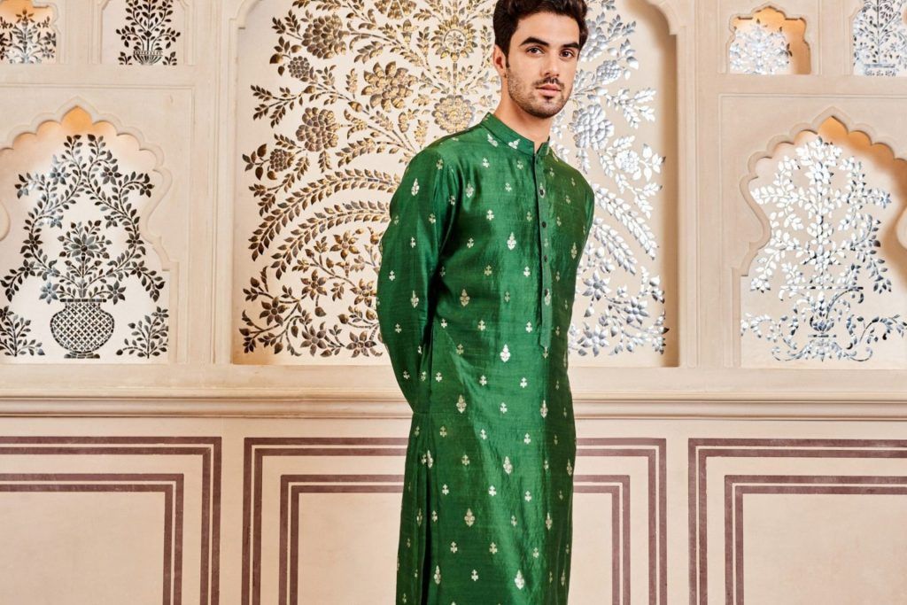 Voguish Diwali dresses for men to buy this festive season