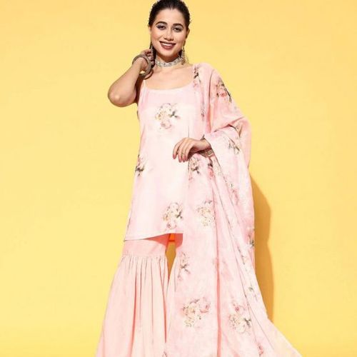 Be a head turner with these beautiful ethnic Diwali dresses for women