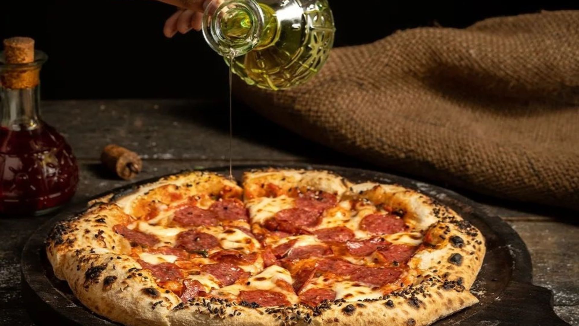 Late night food in Delhi: Ideal spots that will cater to all your cravings