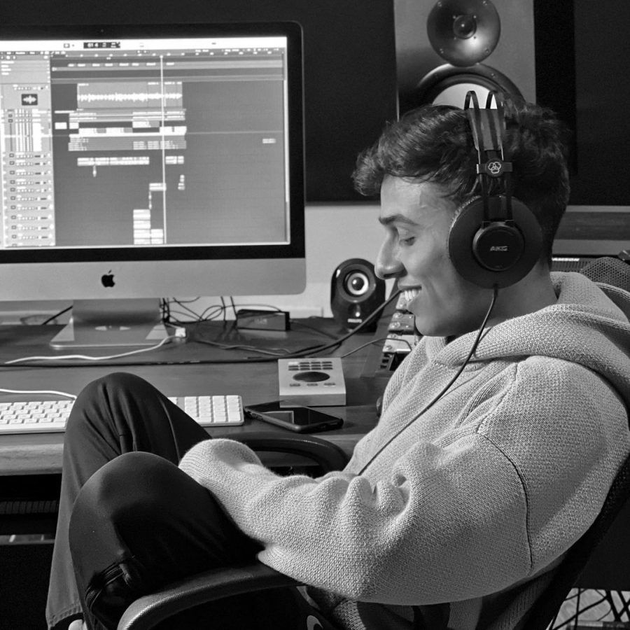 Indie artist Anuv Jain gets candid about how he strikes a chord with India