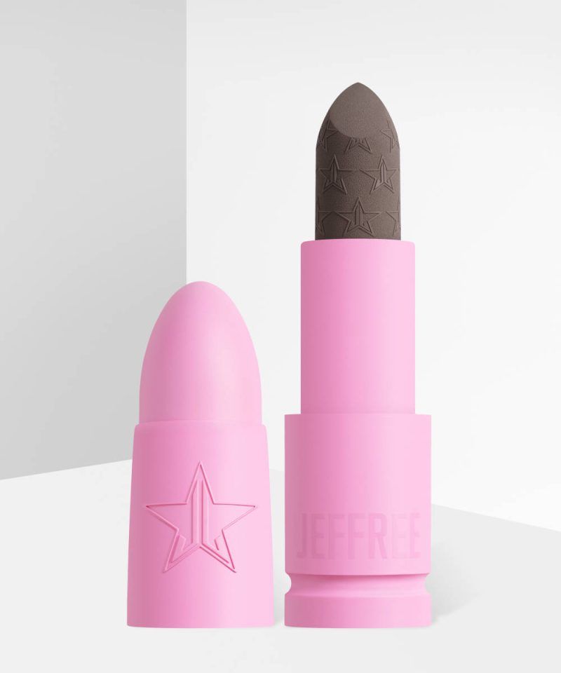 Gigi Hadid's grey lipstick is reviving the grunge-glam aesthetic