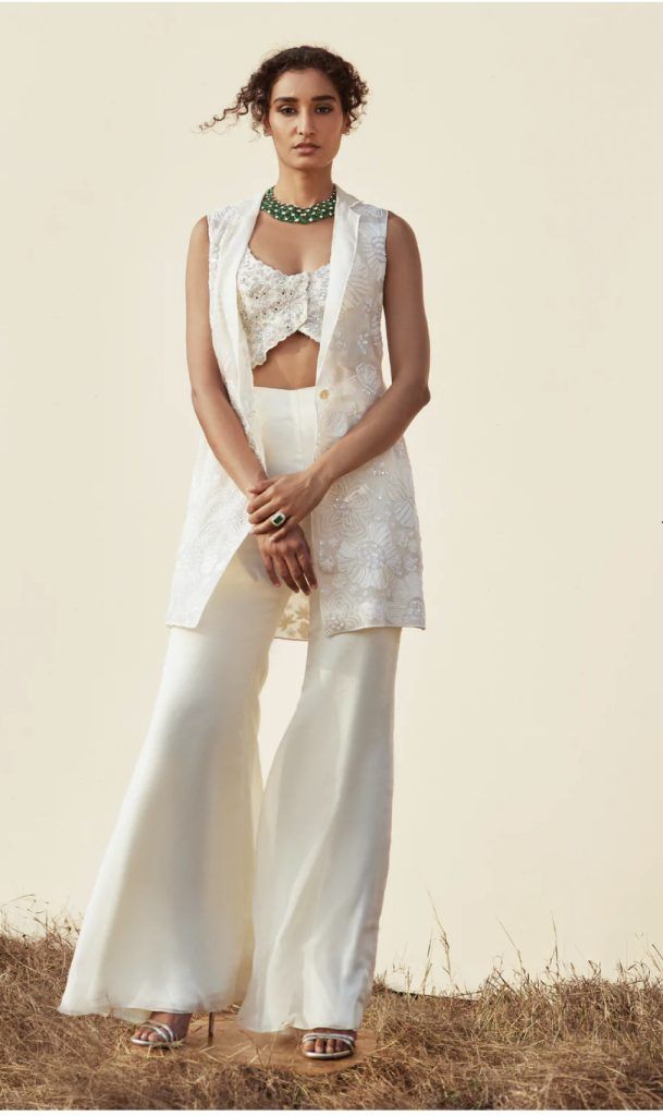Fusion outfits to wear on your next sundowner soiree!
