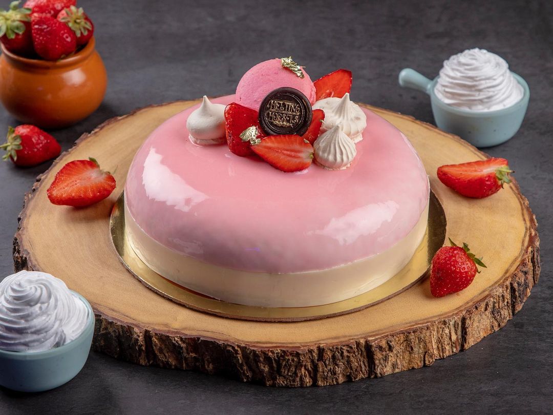 Order decadent cakes online from these shops in Mumbai