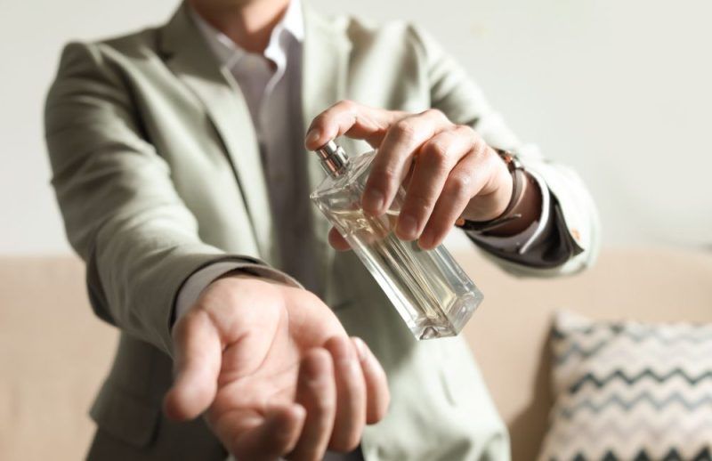 Men's cologne hacks to smell good all day