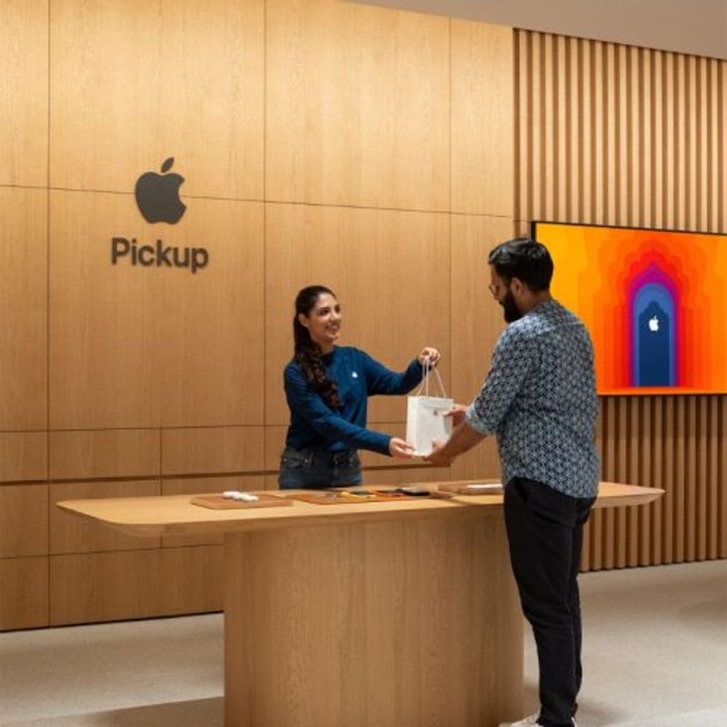 Apple Saket Store Photos : A look inside the retail outlet in Delhi ...