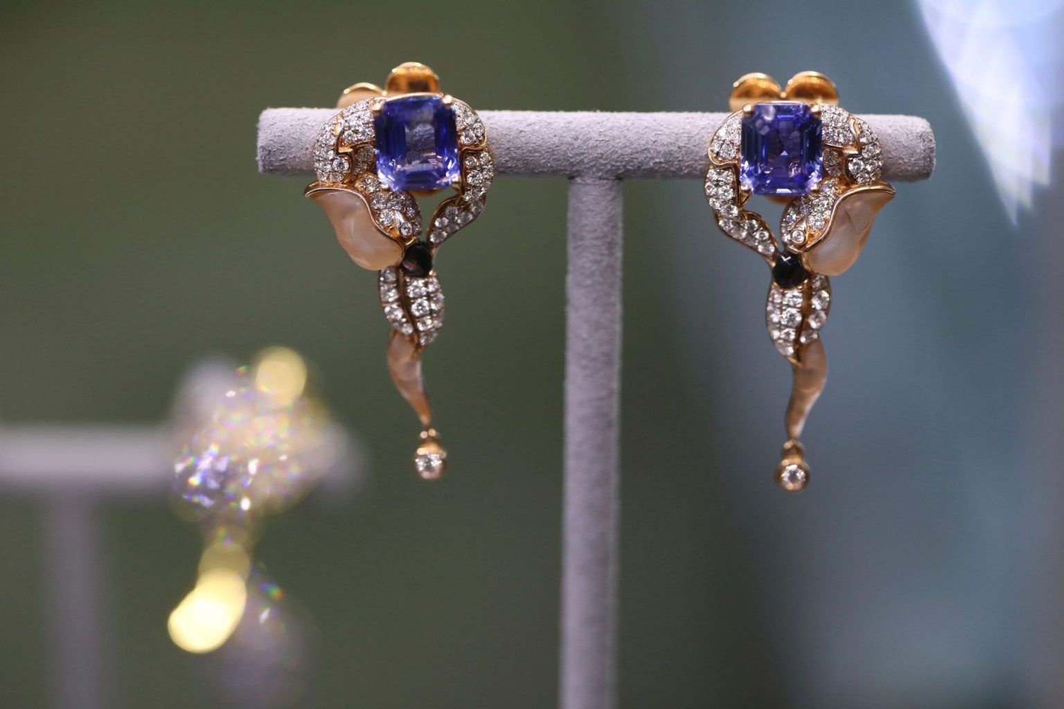 Lucky gemstones according to numerology