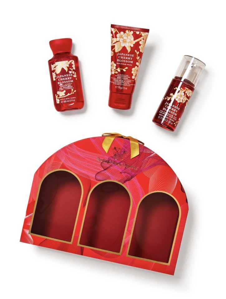 On the go Travel-sized skincare kits to pack for your upcoming vacation