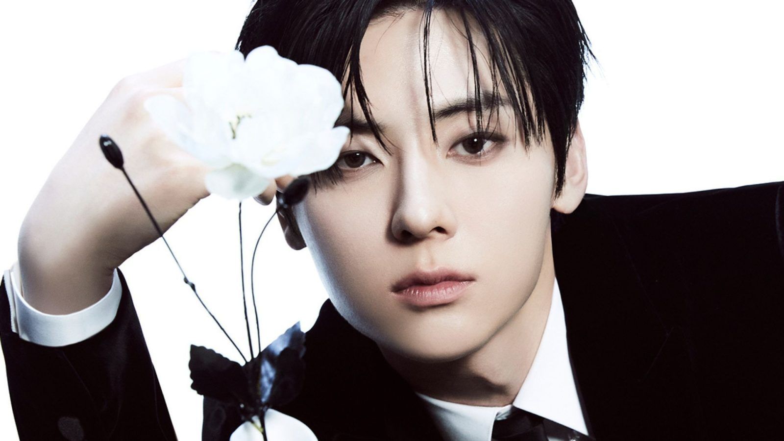 Hwang Min-hyun announces concert dates in Asia for his solo tour