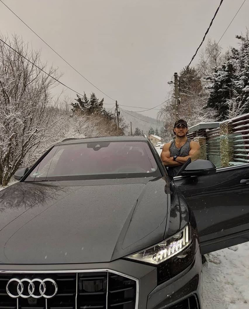 Henry Cavill's net worth and the expensive things he owns