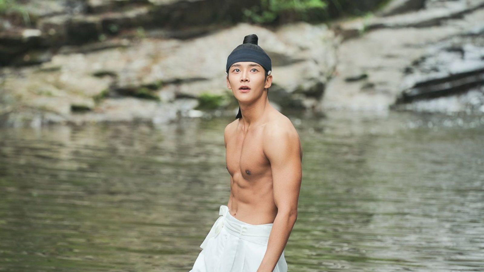 Binge-worthy TV shows with Rowoon to watch late 'Into The Night'