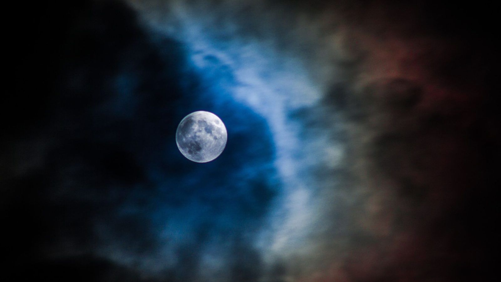 How to watch the blue supermoon in August 2023