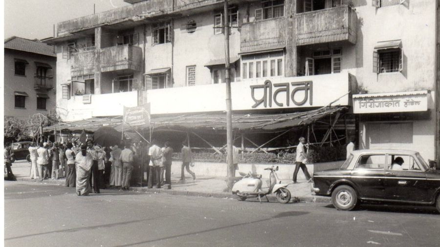 All about everyone's favourite Pritam Da Dhaba in Dadar, Mumbai