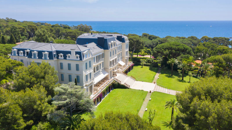 A Luxurious Haven: Hotel du-Cap-Eden-Roc in the French Riviera | Review