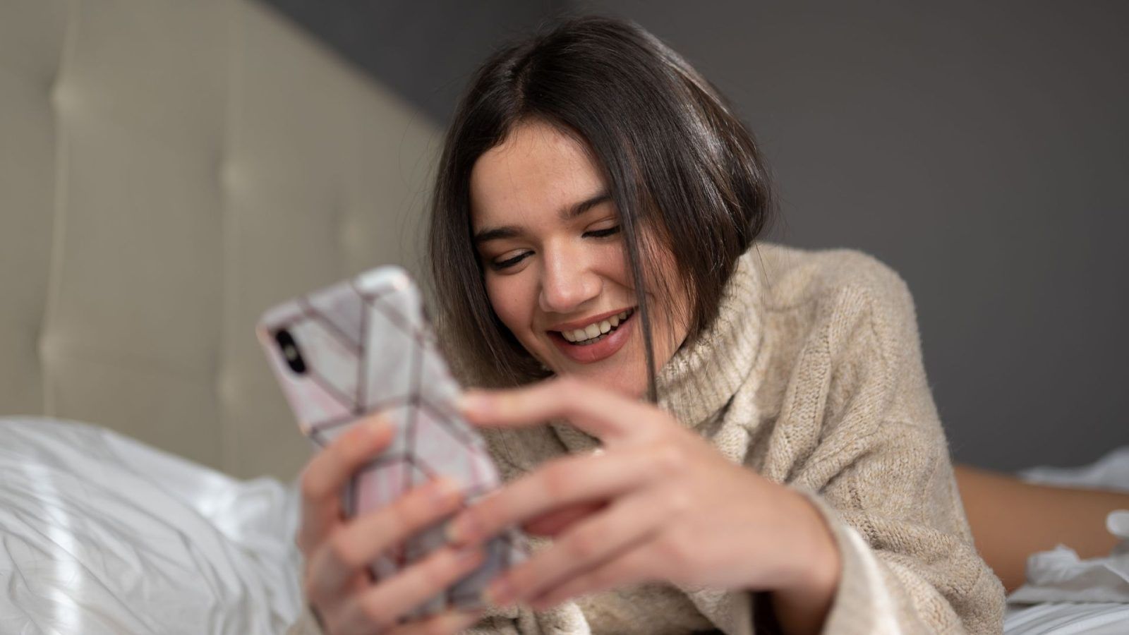 Funny dating app conversation starters that will have your matches floored