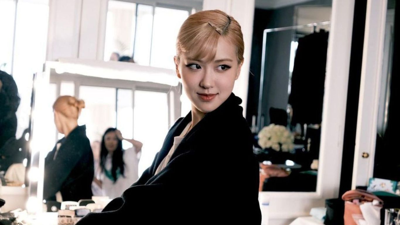 BLACKPINK's Rosé follows this skincare routine to get an enviable glow!