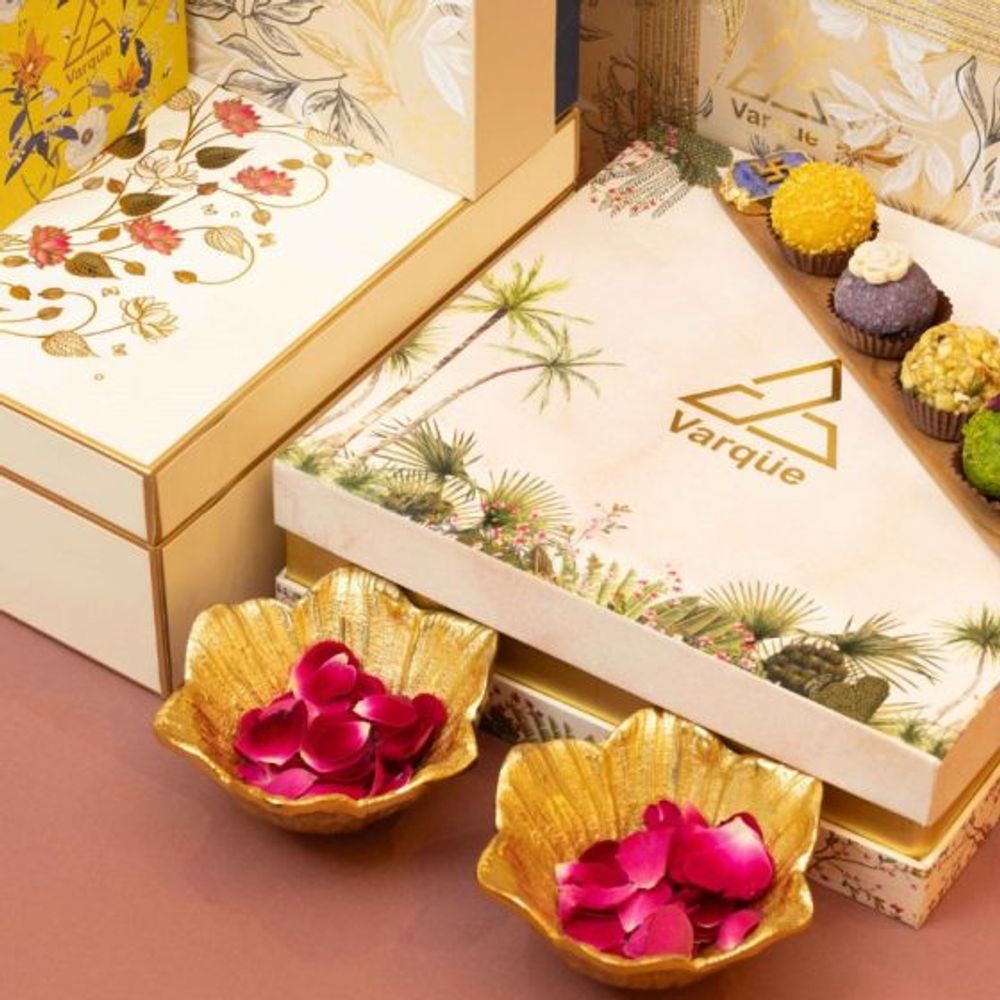 Diwali gift packs and hampers for your loved ones