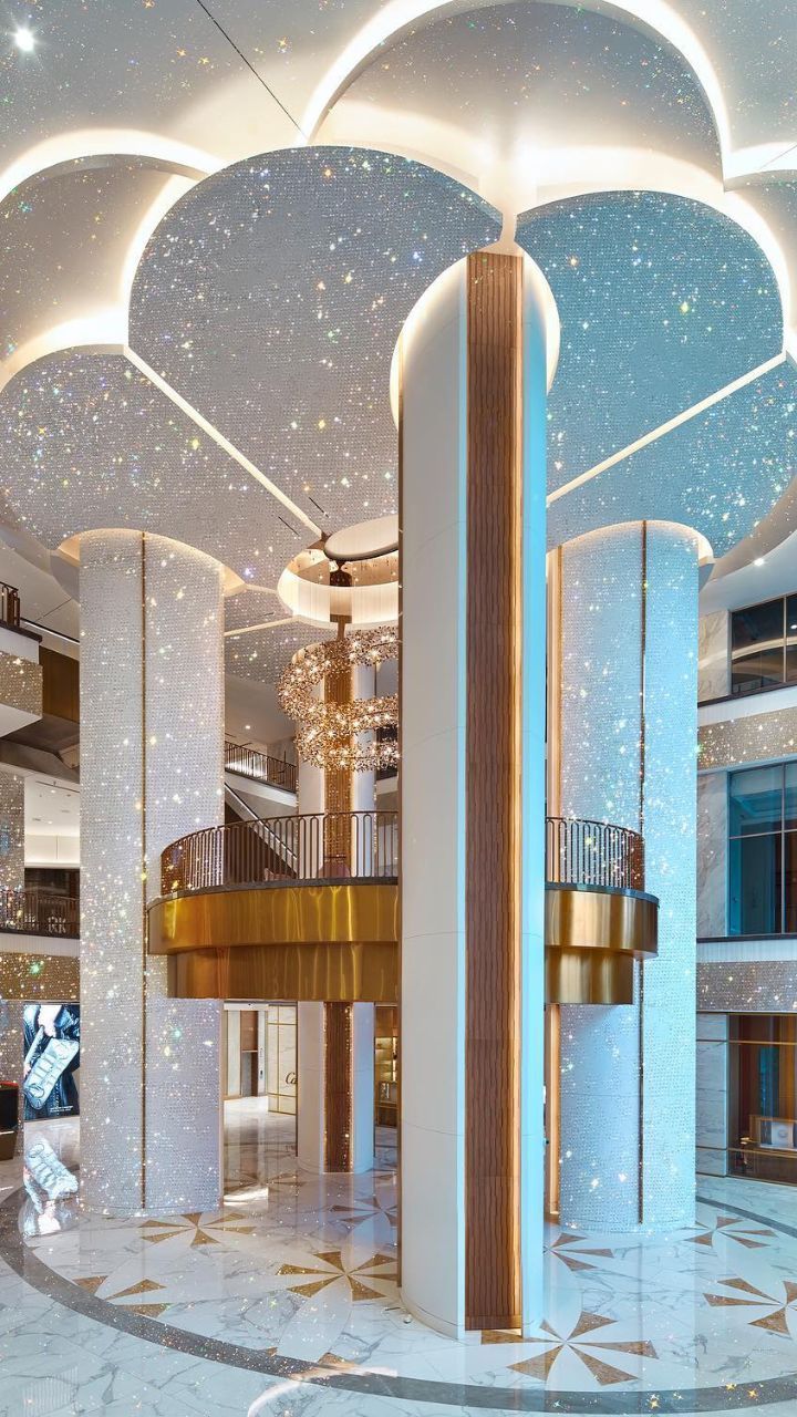 Jio World Plaza Mall opens doors with luxury brands like Cartier, Dior ...