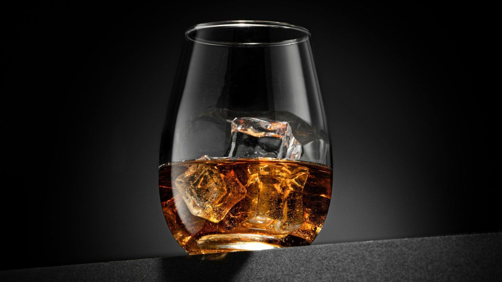 Royal Stag to Oaksmith: Whiskey under INR 900 for the best budget bar