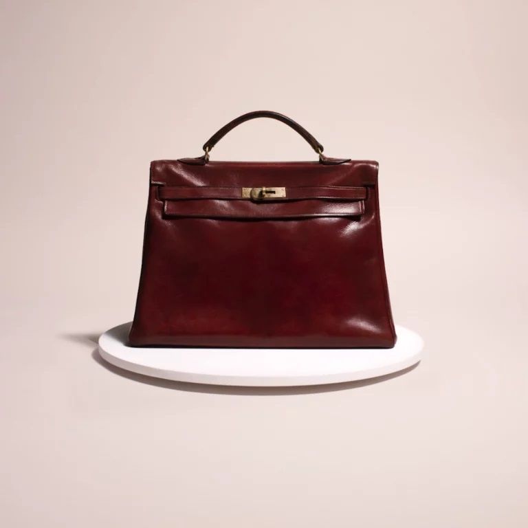 History of Hermès family and the world-famous luxury fashion brand