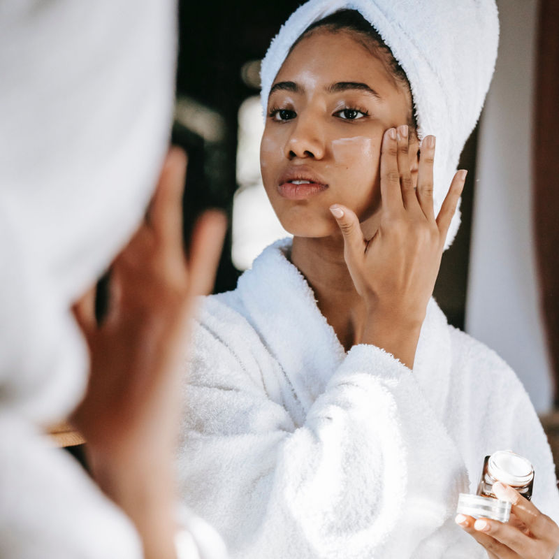 Calamine lotion benefits in skincare