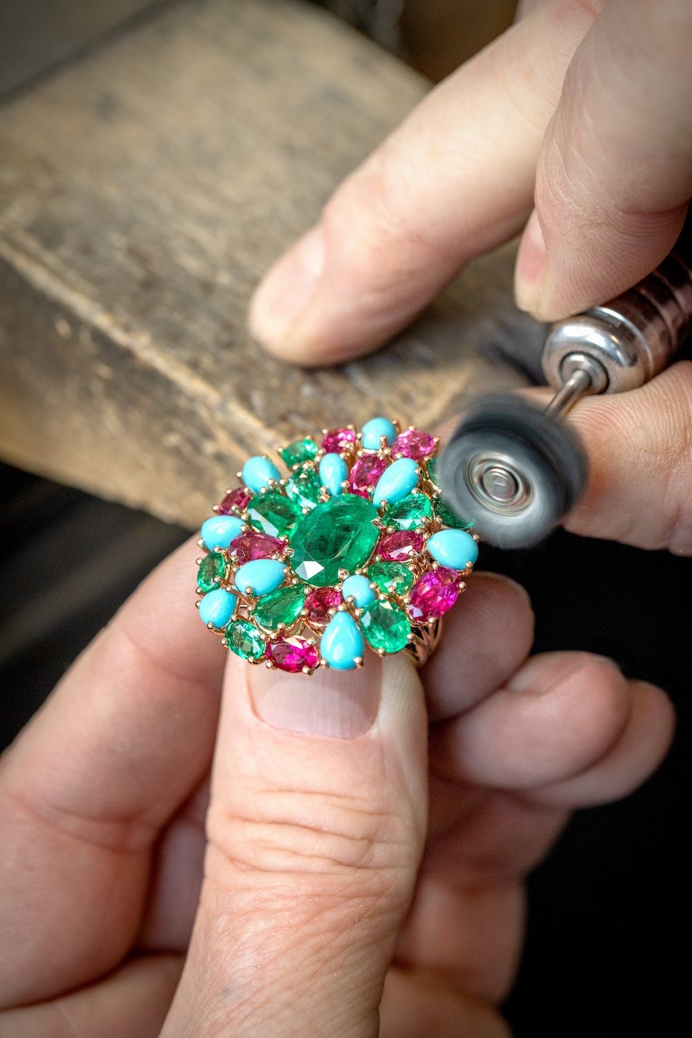 Julia Roberts x Chopard, a collection of emerald jewellery inspired by ...