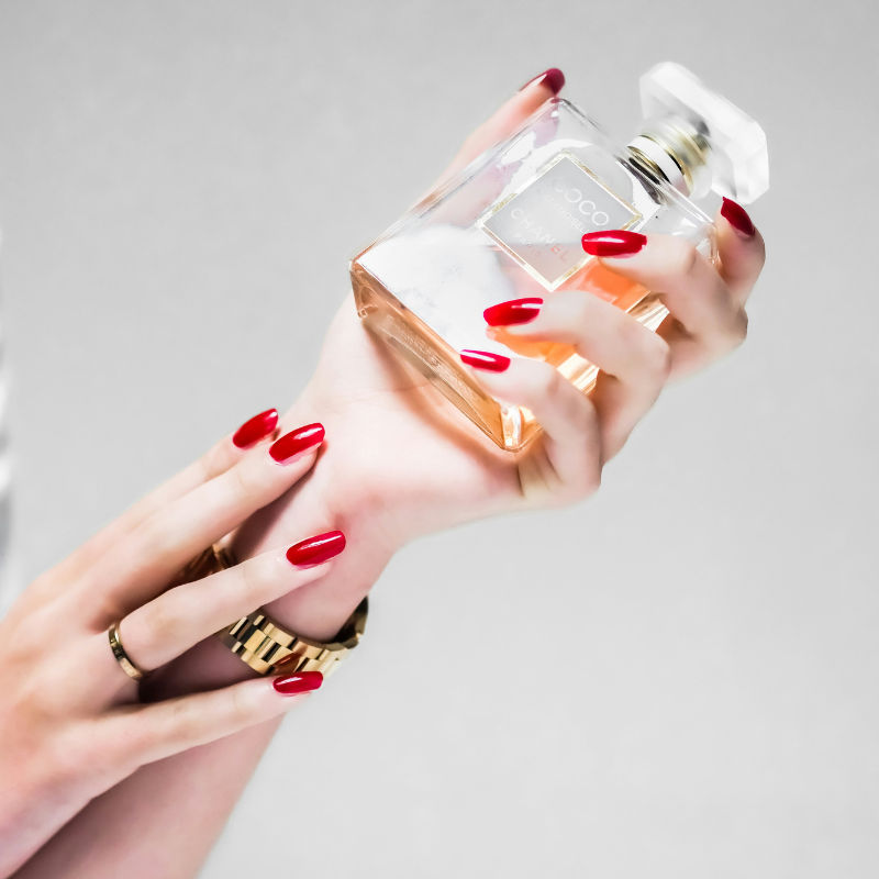 Top 5 perfumes that evoke the sumptuous scent of mango