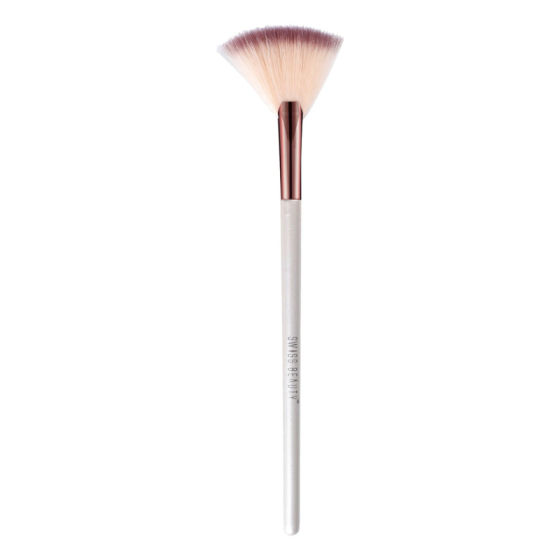Best contouring brushes and how to use them