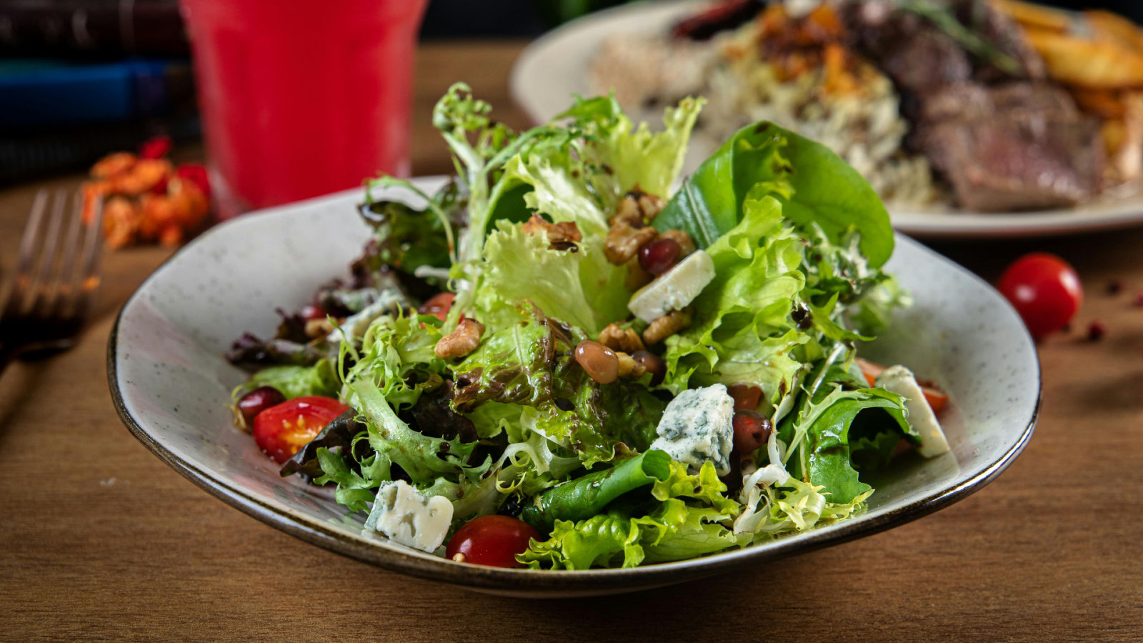 Best refreshing salad recipes to try this summer