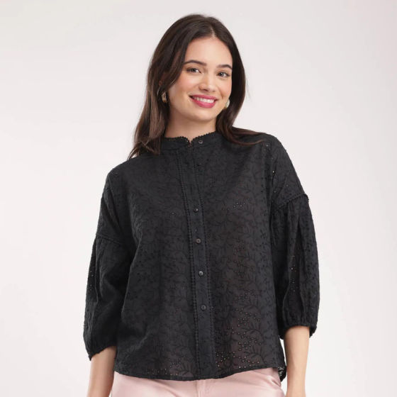 Must-have schiffli tops for summer