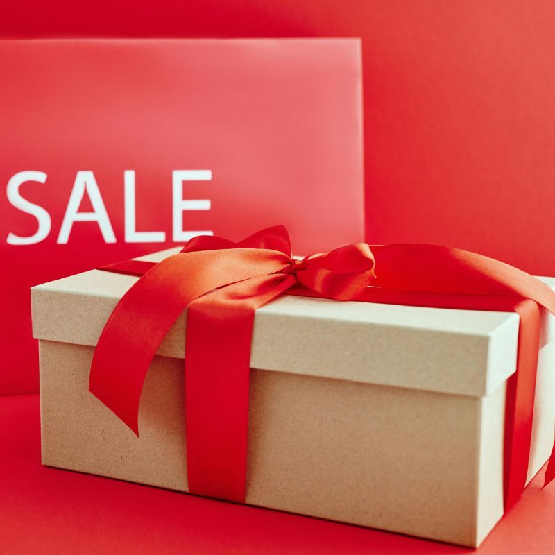 Myntra sale: Avail the best discounts on clothes, footwear, bags & more