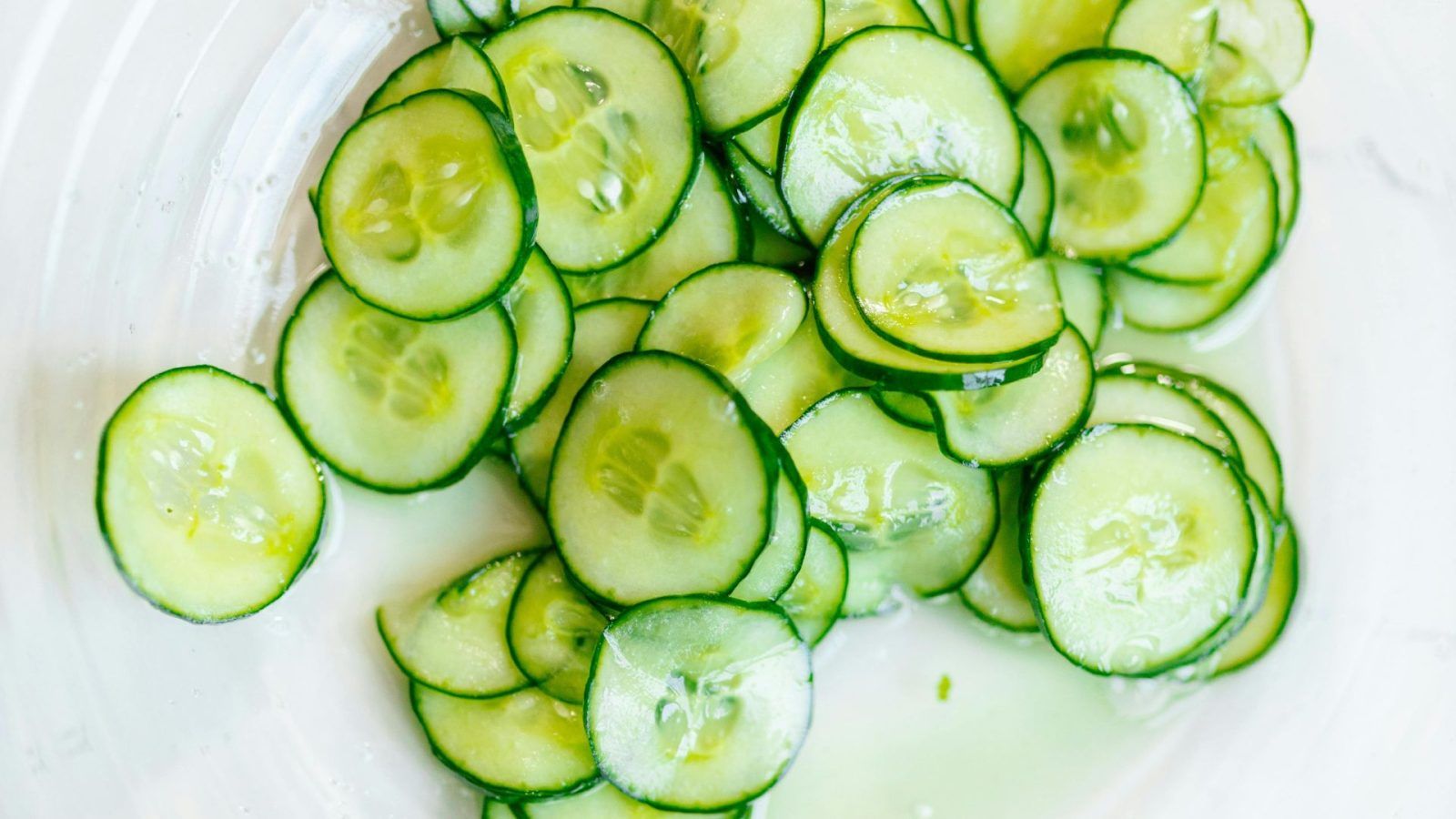 Cucumber skin benefits: Find the advantages and the best products to buy