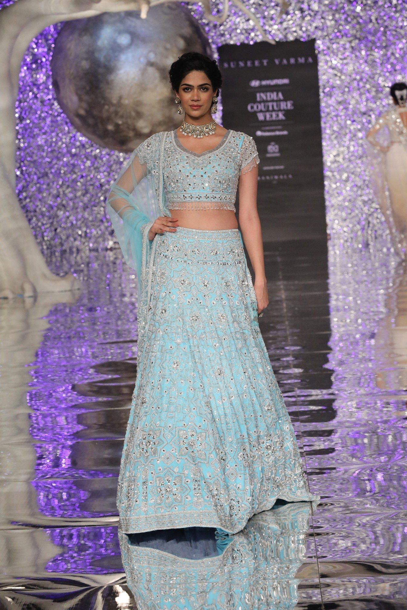 Suneet Varma showcases "Nazm" at the FDCI India Couture Week 2024