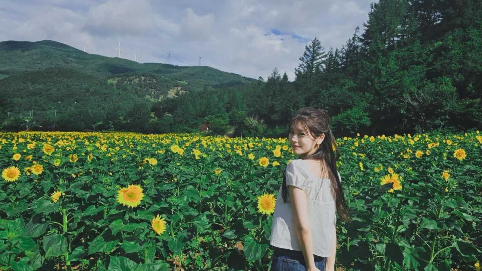 Facts about 'Love Next Door' star Jung So-min | Lifestyle Asia India