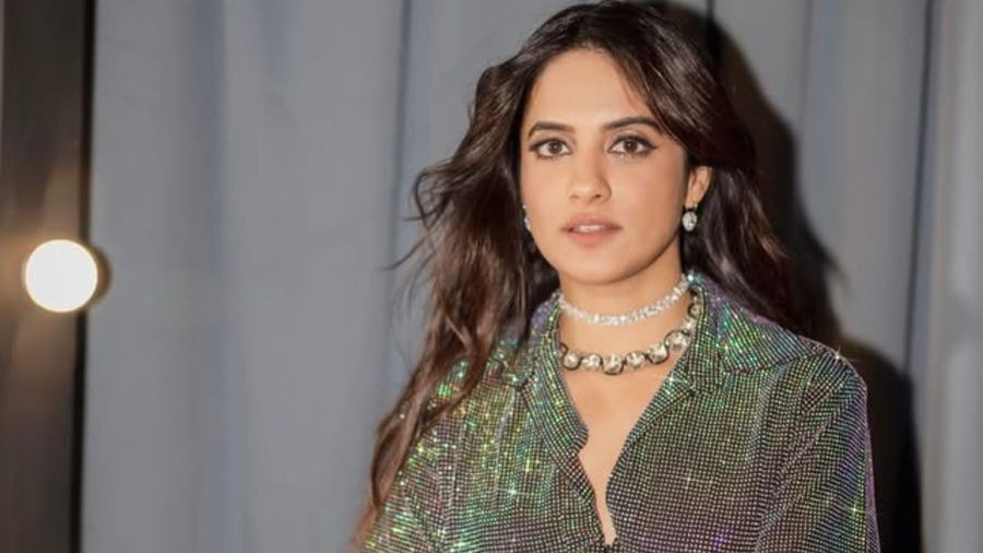 Jasleen Royal's net worth: Exploring the "Ranjha" singer's rising wealth