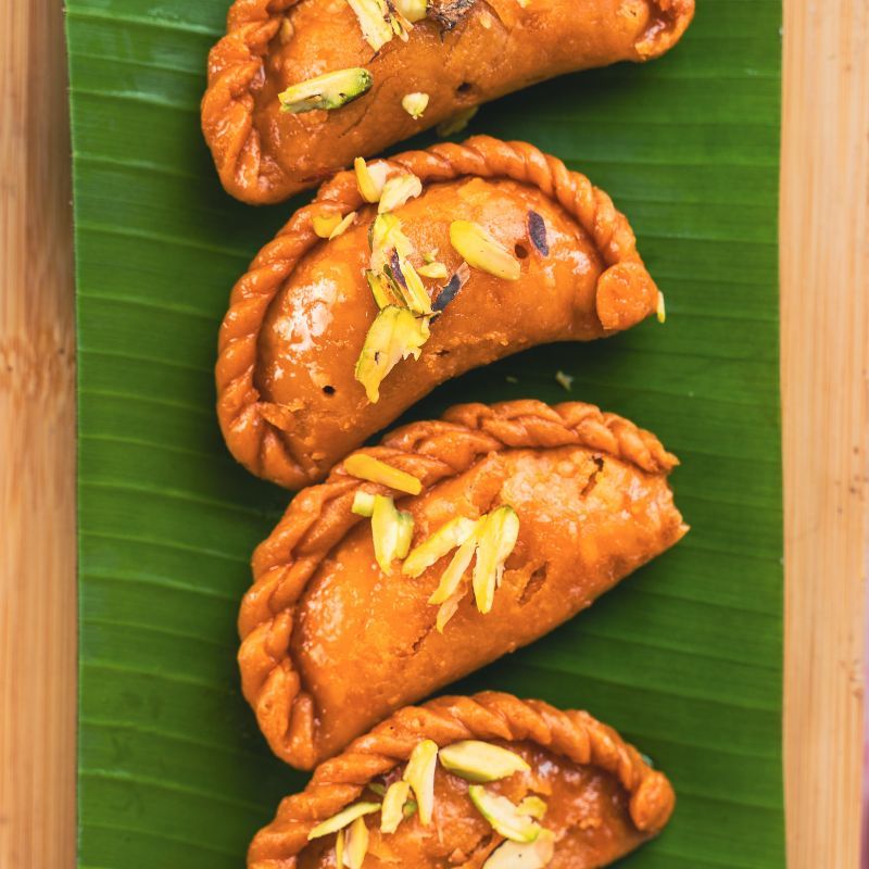 Holi menus 2025: Indulge colourful food and pop-ups at top restaurants