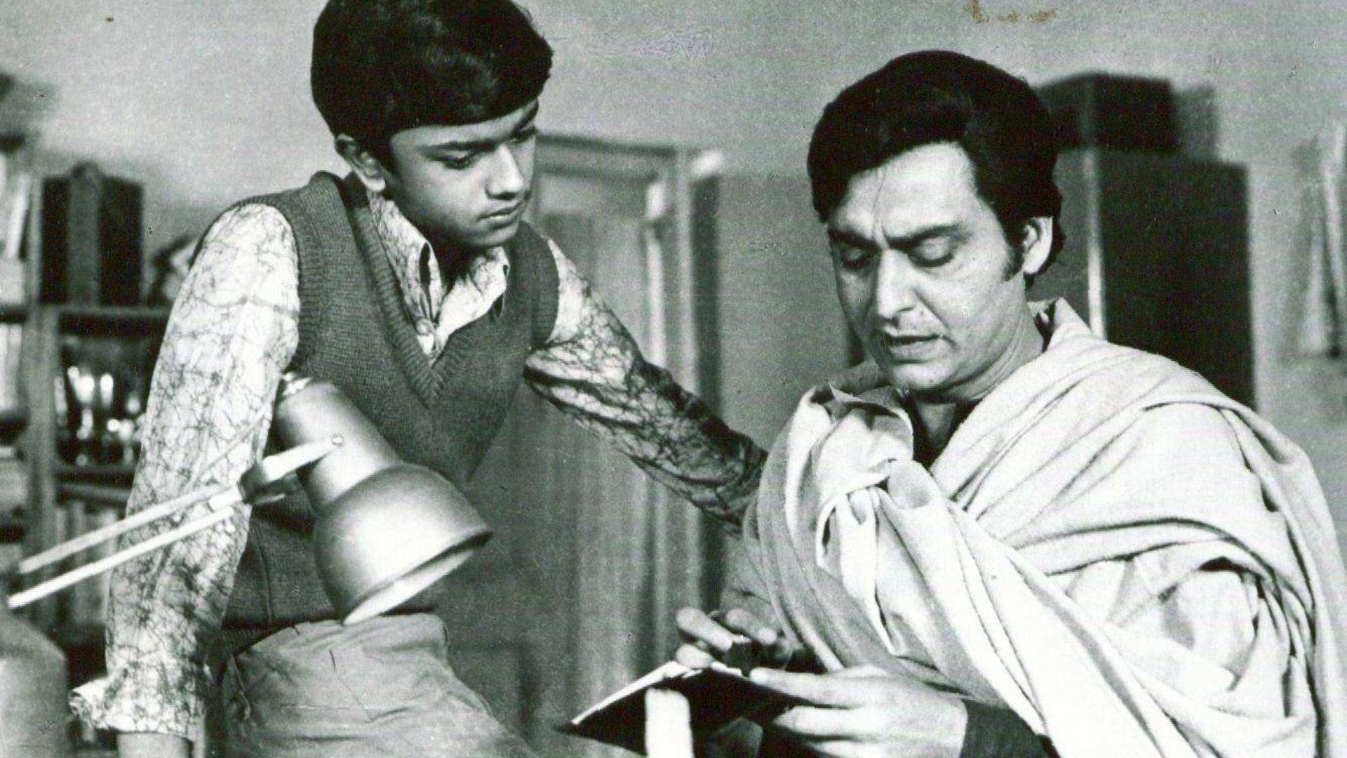 Who Is the best Bengali detective? Byomkesh, Feluda, or Eken Babu?