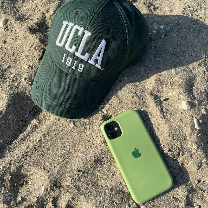 4 easy ways to protect phone from sun, sea and sand damage | LSA IND