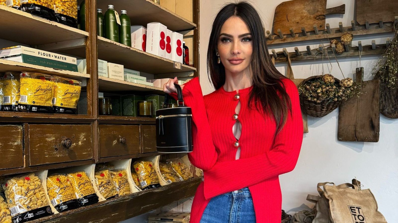 Meet Sofía Vergara's sister Sandra Vergara | Lifestyle Asia India