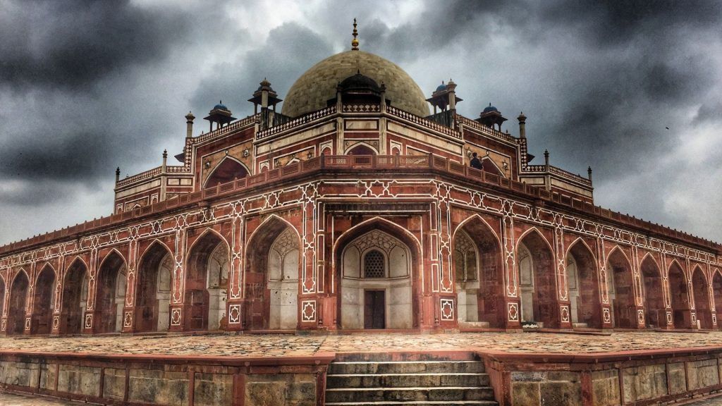 10 famous buildings in India that define the country’s melting pot nature