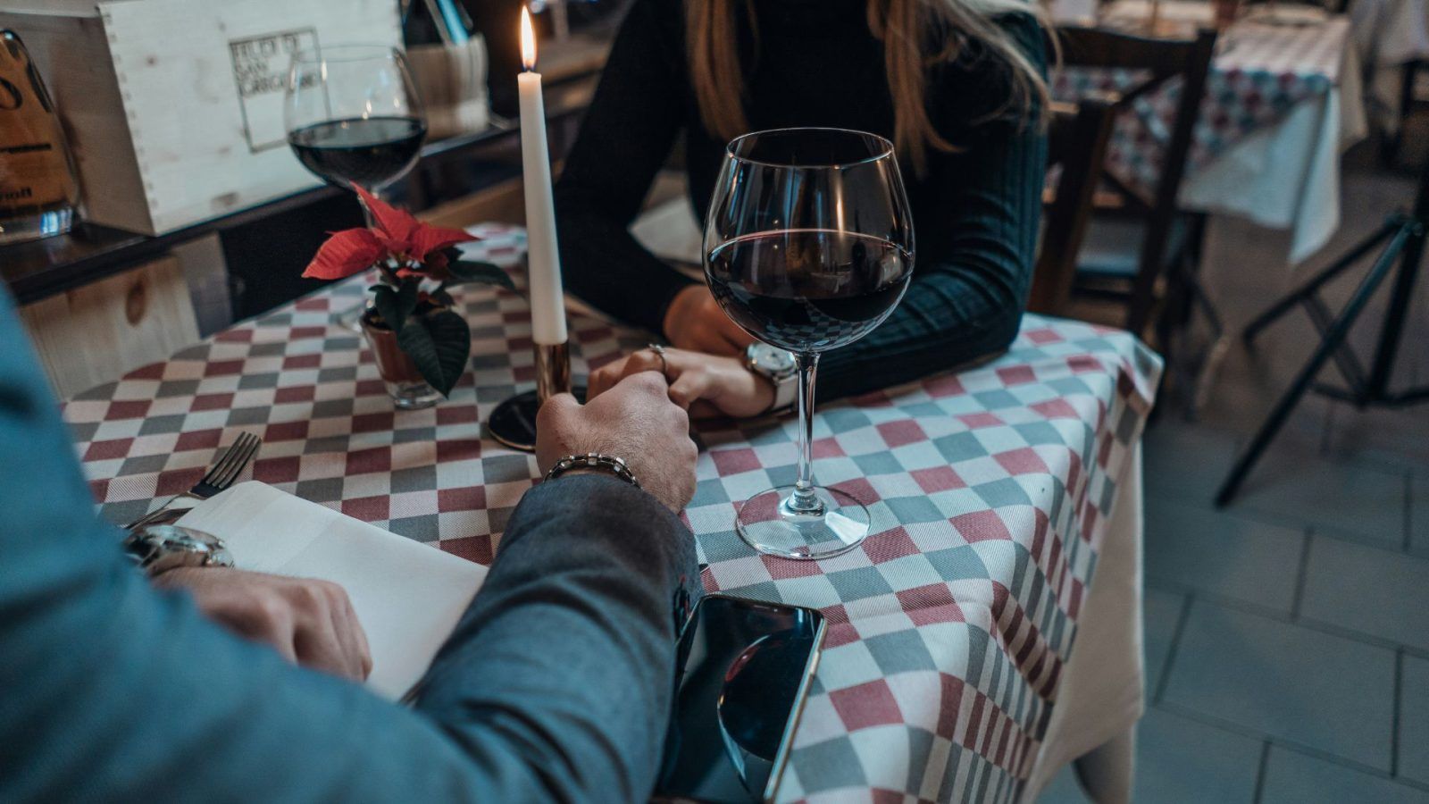 Best opening lines by ChatGPT for dating apps | Lifestyle Asia India
