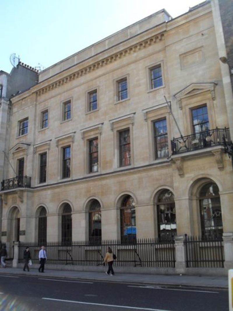 Oldest banks in the world where you can still cash your cheque | LSA India