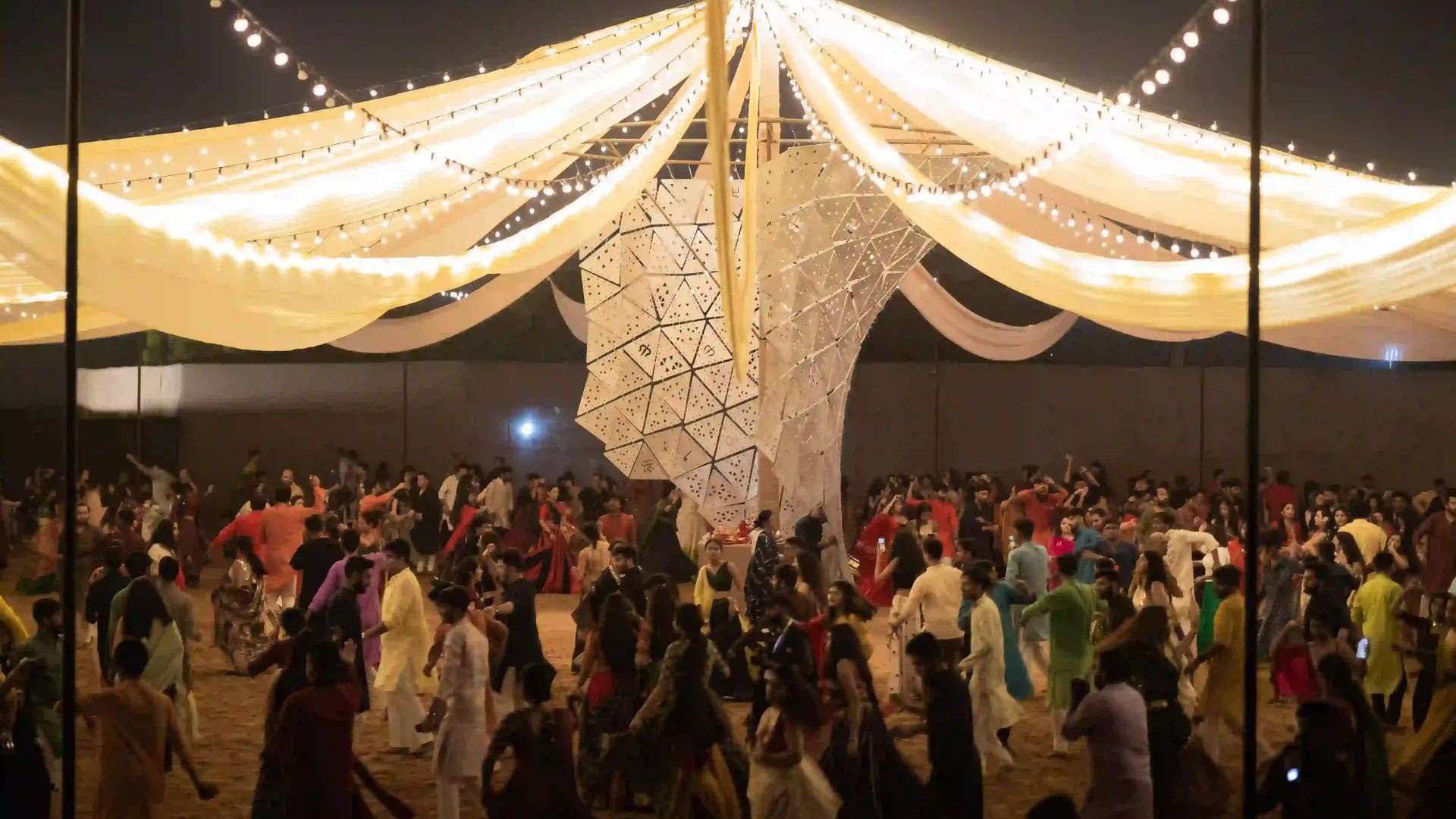 Navratri in Ahmedabad: Popular Dandiya and Garba venues | LSA IND