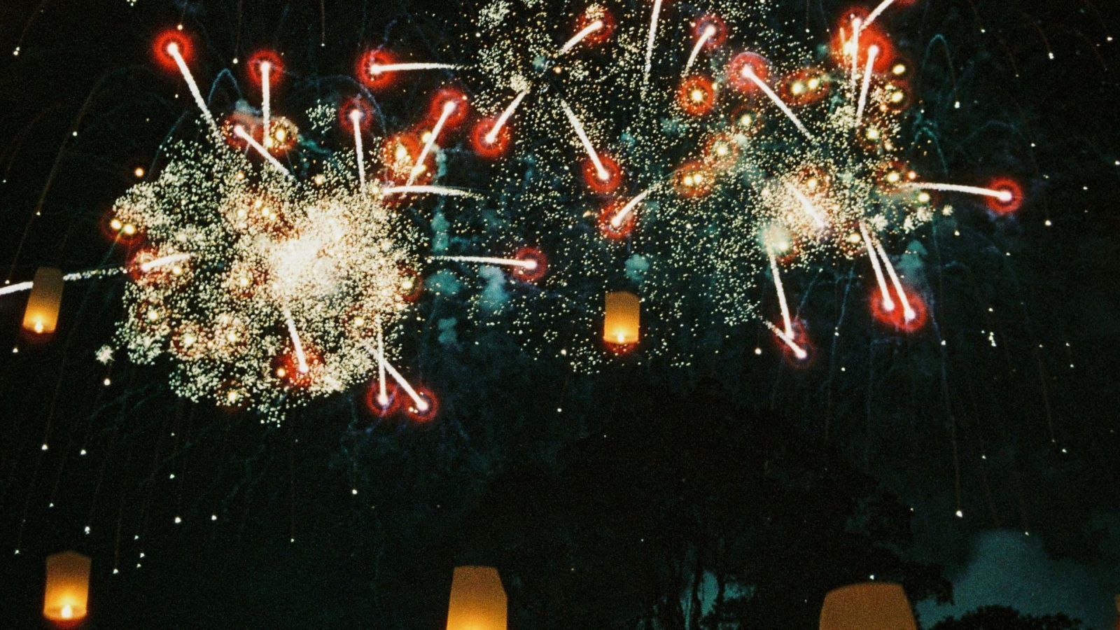 How to catch Yi Peng lantern festival 2025 during your trip | LSA IND