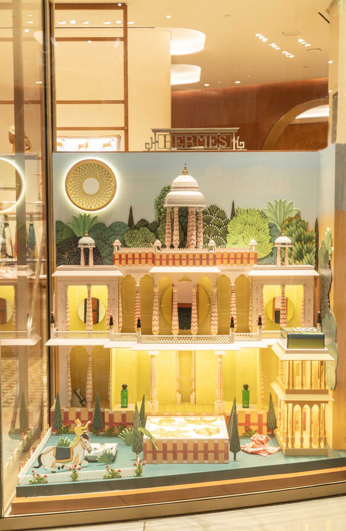 Hermès festive windows: A peek into the splendour of Indian miniature art