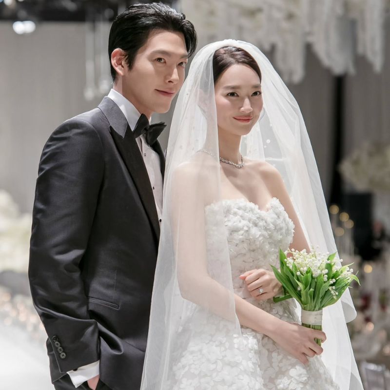 The K-drama–like love story of newlyweds Shin Min-ah and Kim Woo-bin