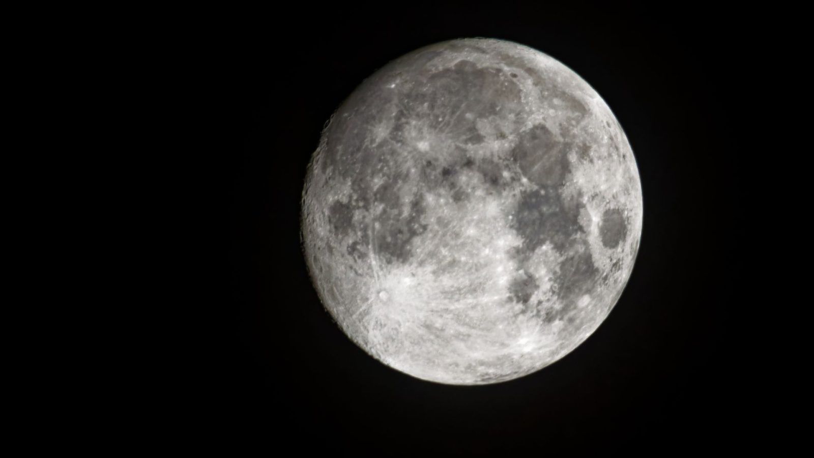 Beaver Moon 2025: When and how to watch the November supermoon