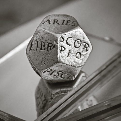 Daily Horoscope for zodiac signs: Astrological predictions for 15 Feb 2026