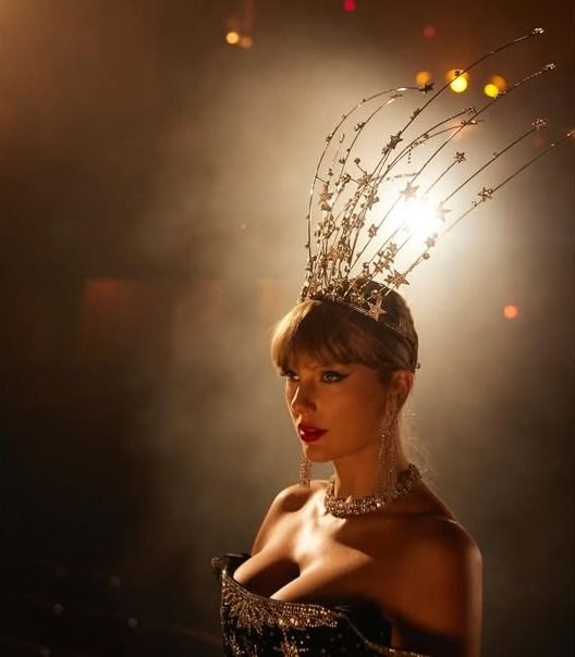Taylor Swift spotted in a ring by Indian jewellery brand Amrapali