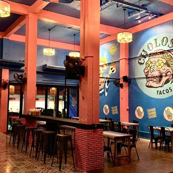 ร้านอาหารกลางแจ้ง เหมาะสำหรับดินเนอร์มื้อพิเศษ